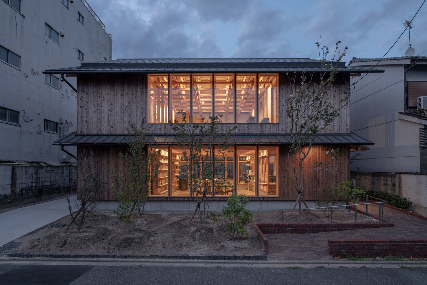 森田一弥建築設計事務所による、京都・左京区の資料館「“Lattice-Pod” 朝田善之助記念館」 | architecturephoto.net