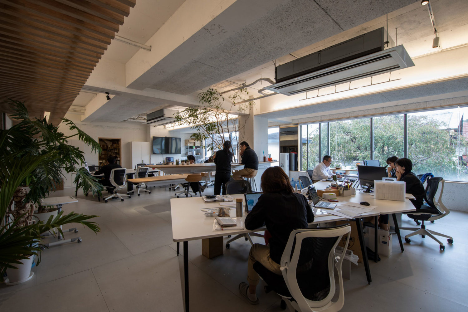 奥野八十八 / アトリエ・ブリコラージュによる、京都市のオフィス「WorldLink&Company 本社」 | architecturephoto.net