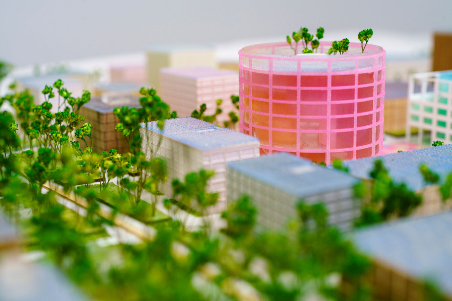 MVRDVによる、ドイツ・ハイルブロンの「Ipai」。AI技術開発の研究都市のマスタープラン。世界的拠点を目指す施主の想いに応える為、衛星写真にも写り“ブランディングツール”としても機能する ...