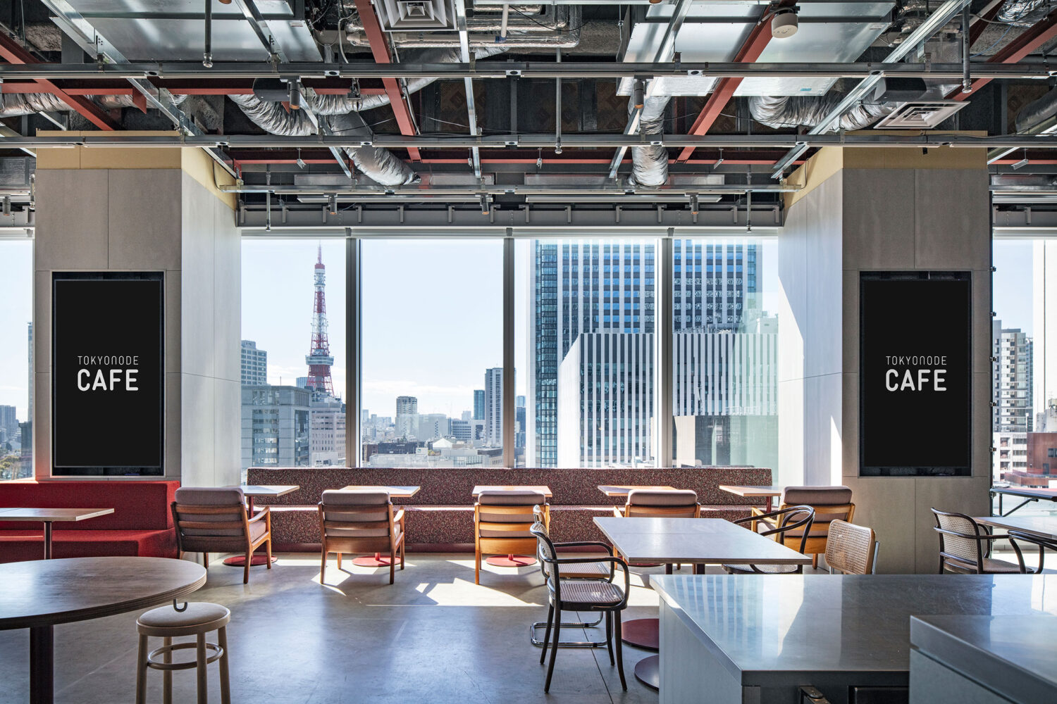 長坂常 / スキーマ建築計画による、東京・港区の「TOKYO NODE CAFE / TOKYO NODE LAB」。虎ノ門ヒルズ ...